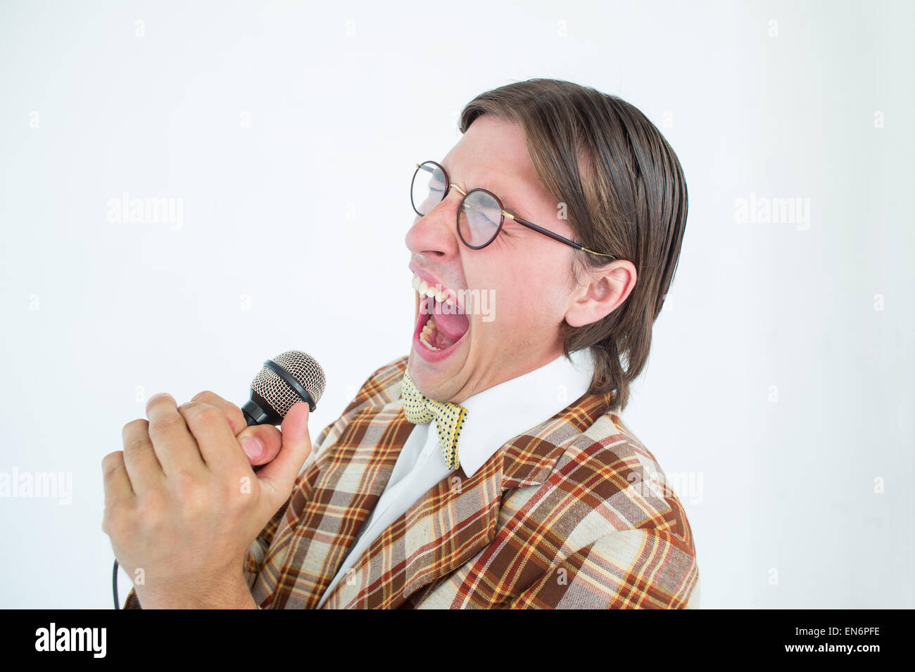 Singing microphone hi-res stock photography and images - Alamy