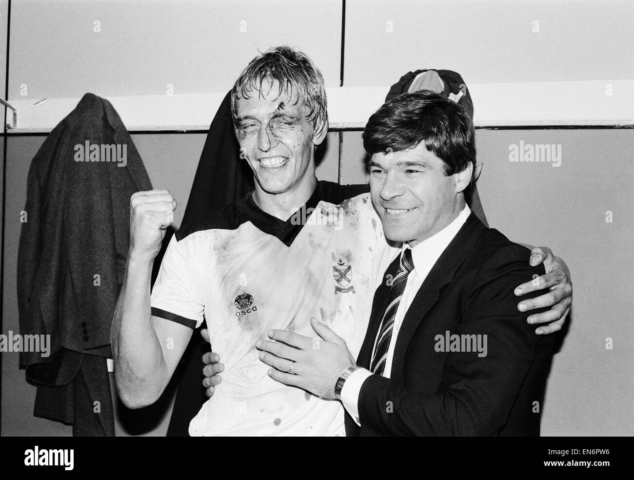 Malcolm macdonald fulham High Resolution Stock Photography and Images ...