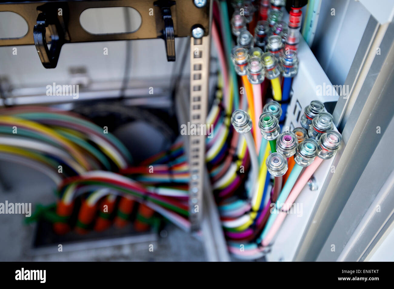 Men laying internet cables hi-res stock photography and images - Alamy