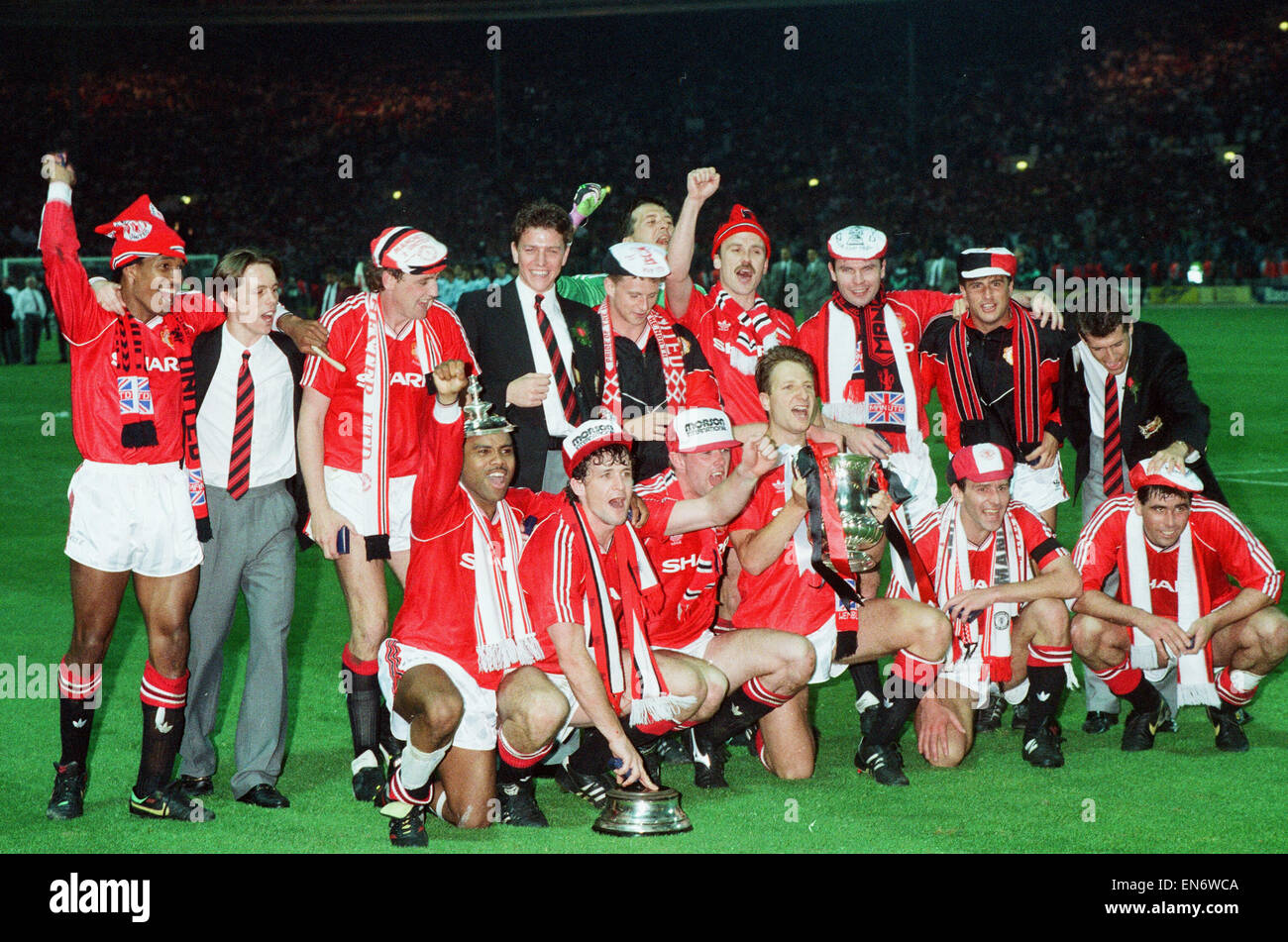 Fa cup final 1990 hi-res stock photography and images - Alamy
