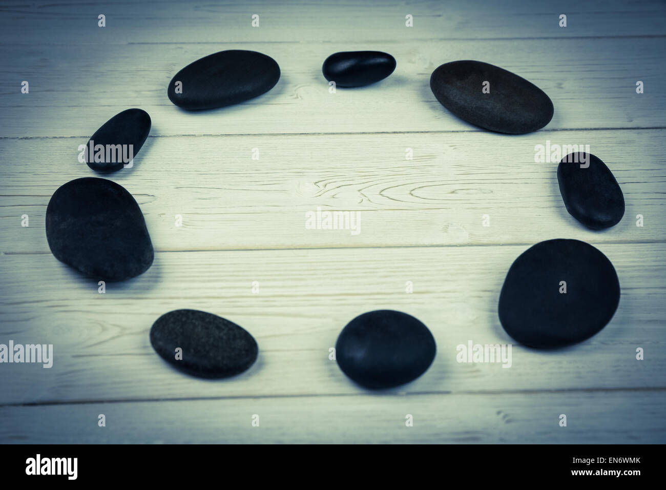 Circle table symbol hi-res stock photography and images - Alamy