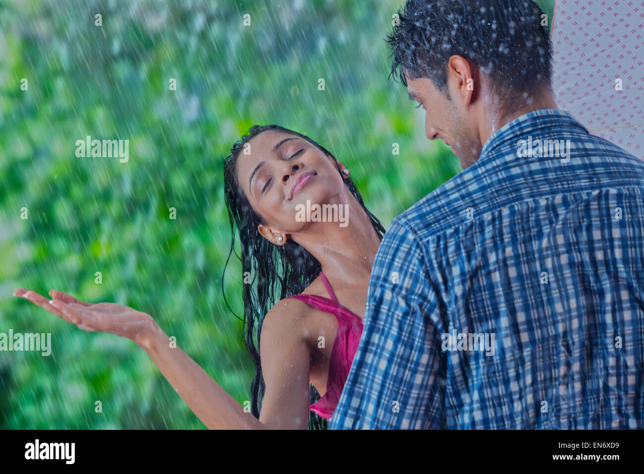 Most Romantic Couple In Rain