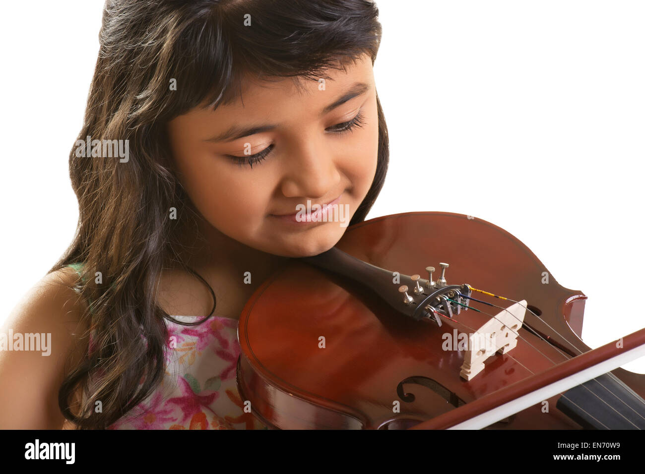 Girl playing the violin Stock Photo - Alamy