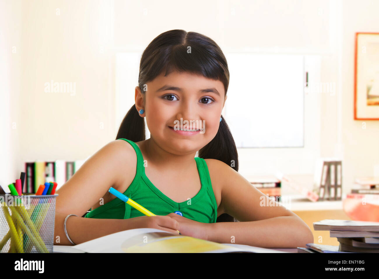 Girl studying hi-res stock photography and images - Alamy