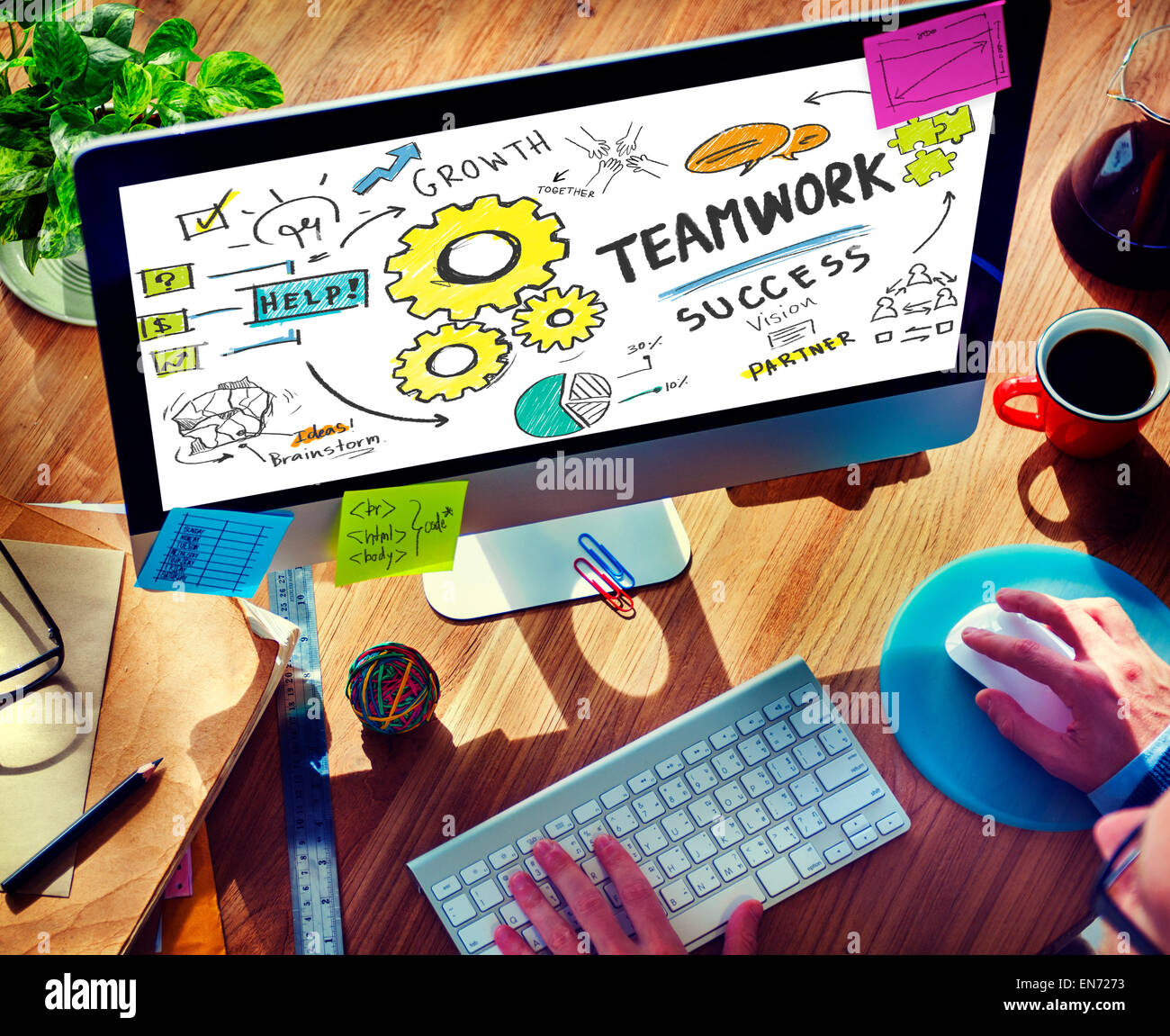 Teamwork and cooperation hi-res stock photography and images - Alamy