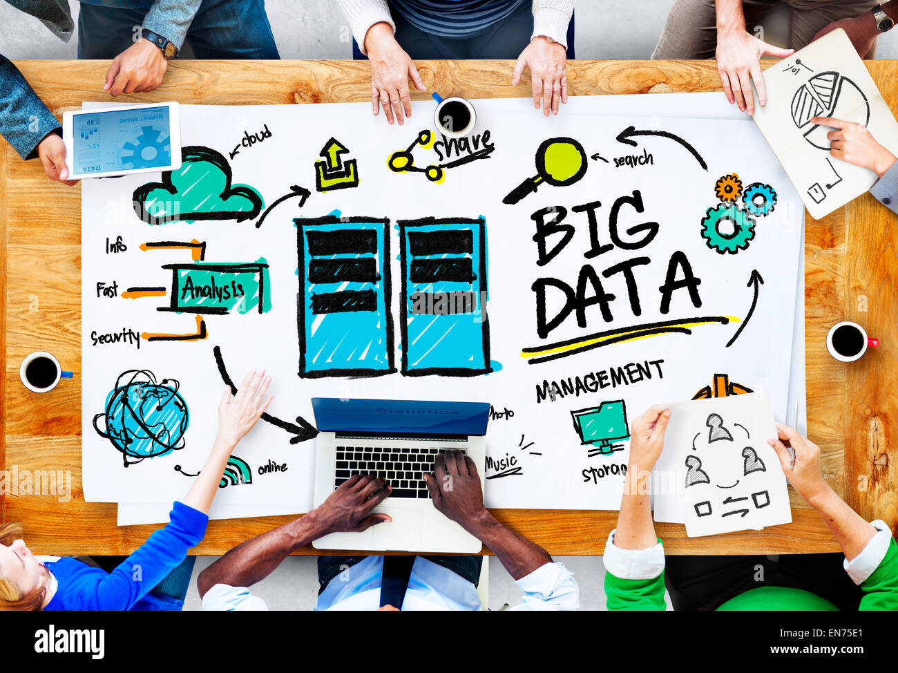 Diversity people big data working hi-res stock photography and images ...