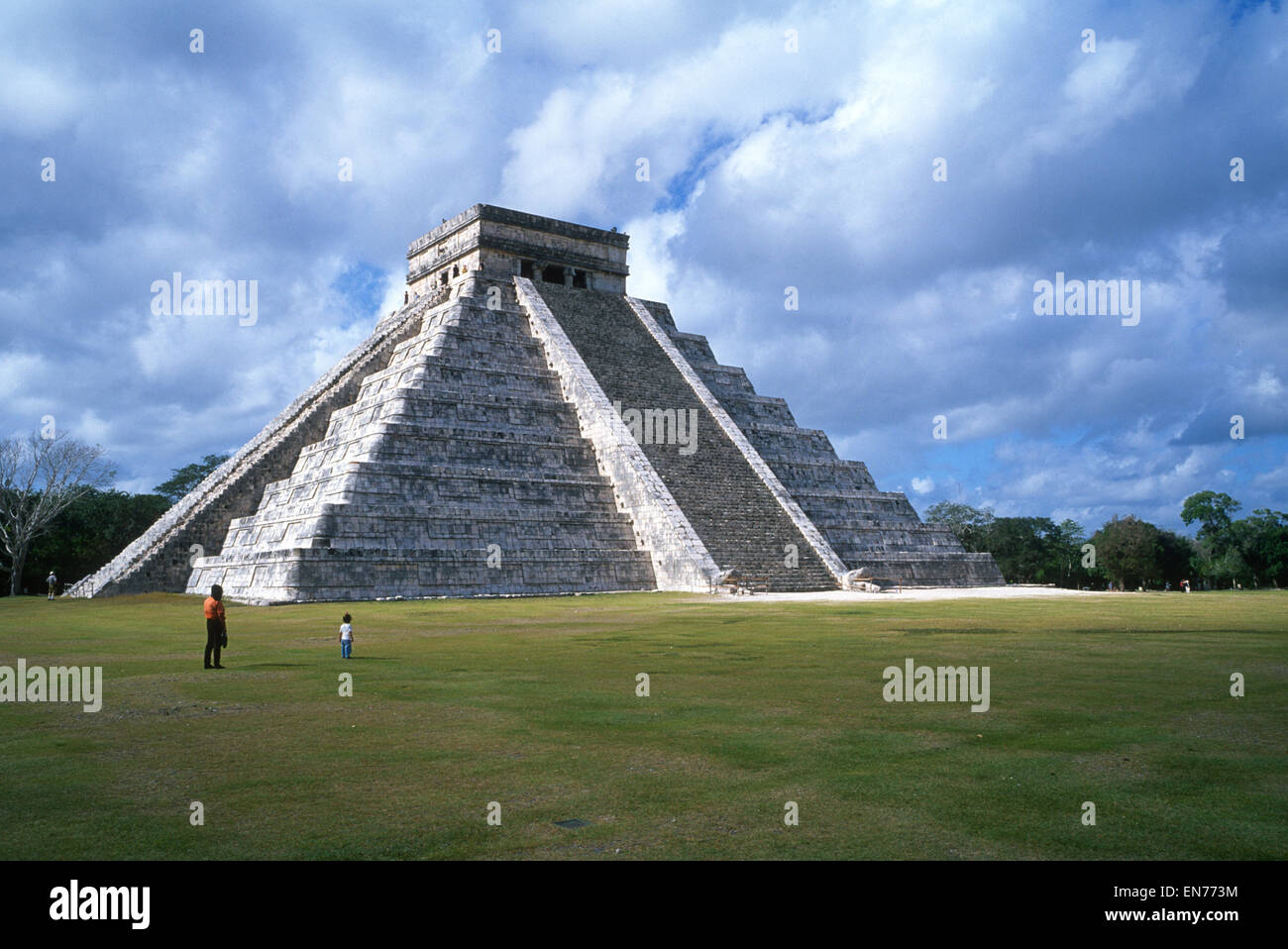 El Castillo, Chichen Itza, Yucatan, Mexico Stock Photo - Alamy