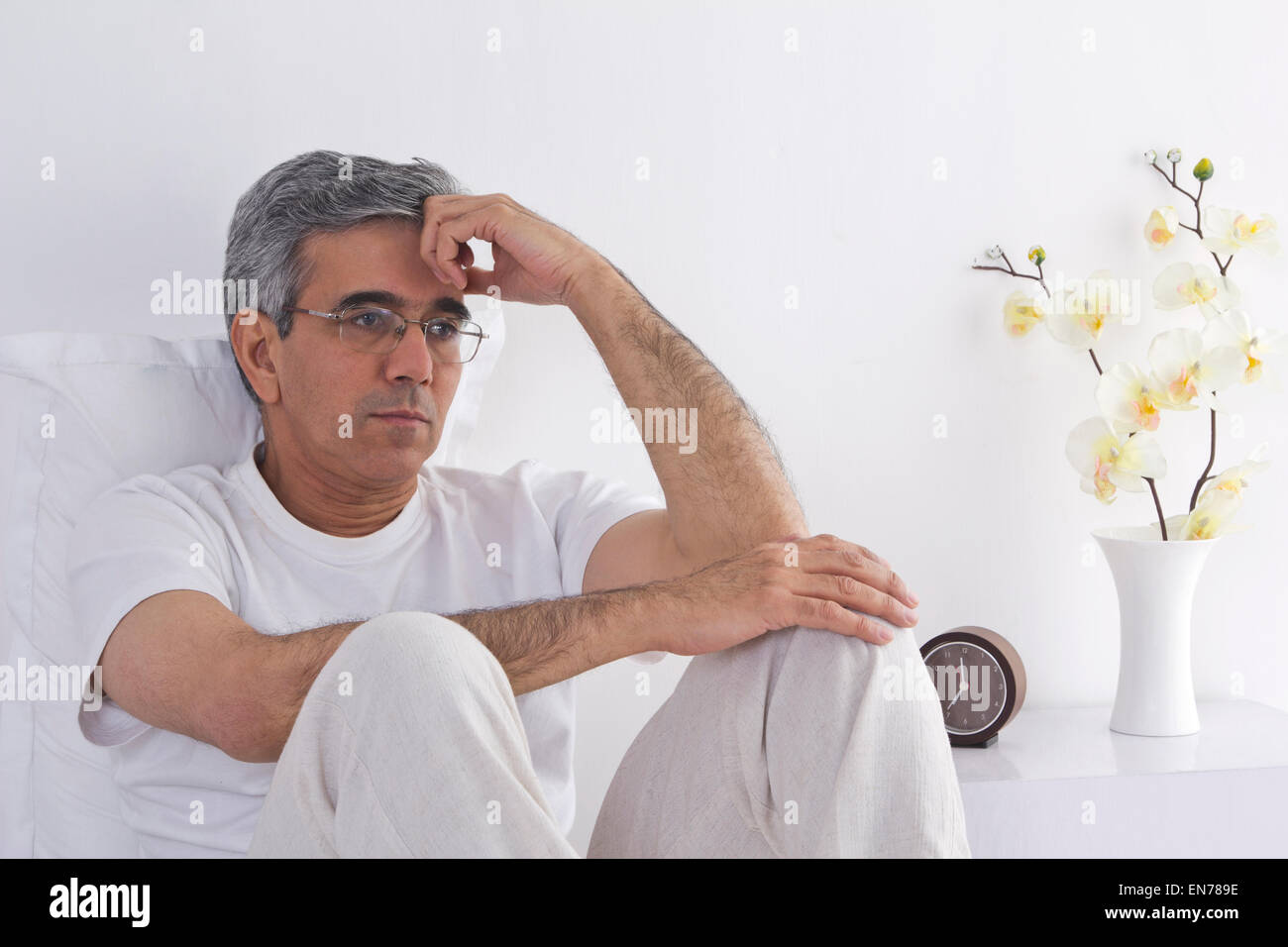 Portrait of a worried man Stock Photo - Alamy