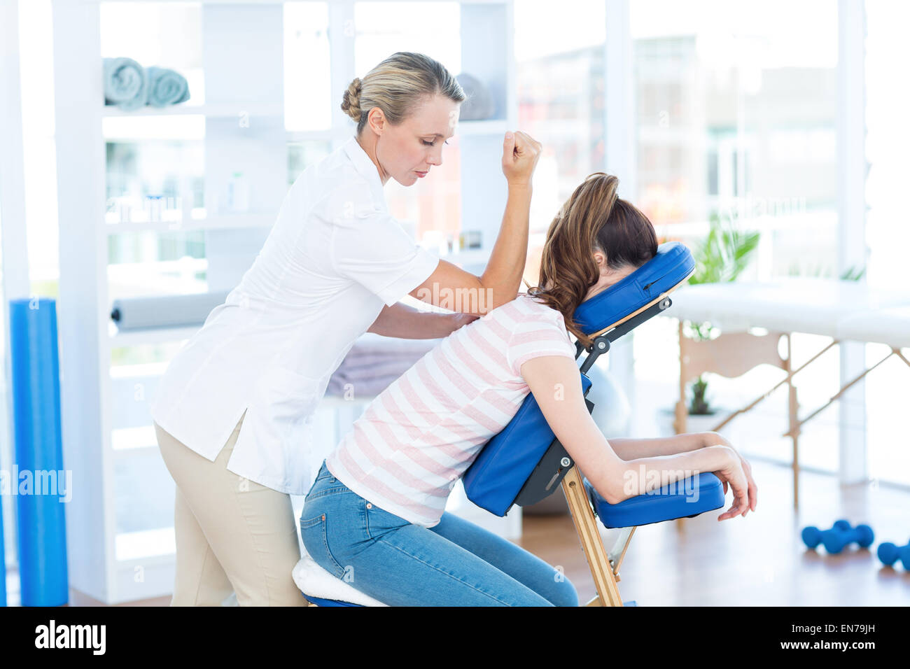 Physiotherapy woman back hi-res stock photography and images - Alamy