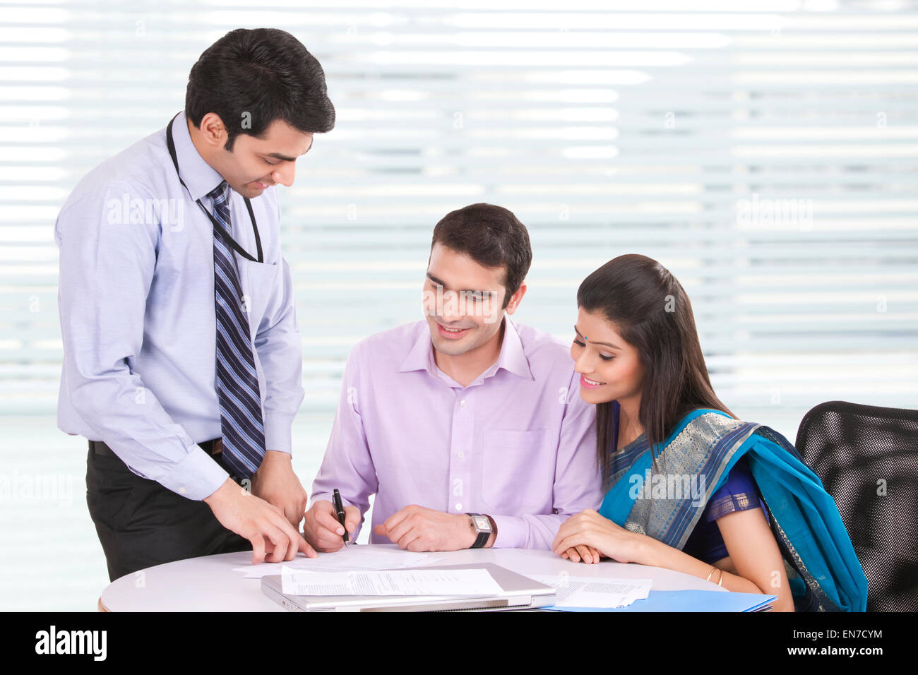 Meeting financial advisor hi-res stock photography and images - Alamy