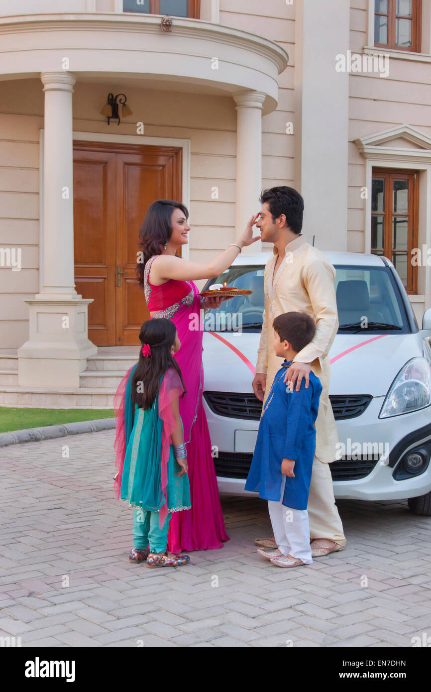 Tika on forehead hi-res stock photography and images - Alamy