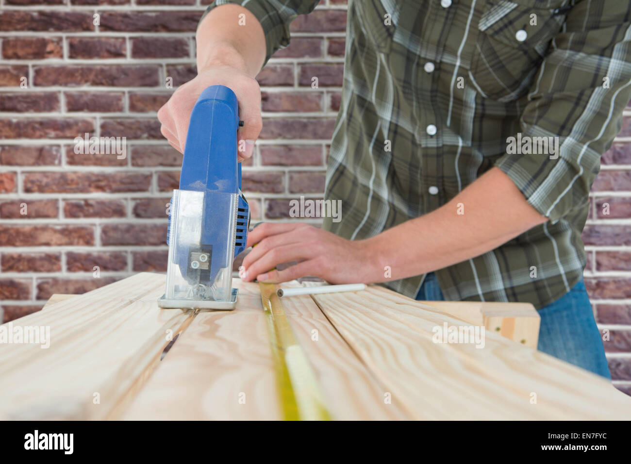 Cutting plank hi-res stock photography and images - Alamy