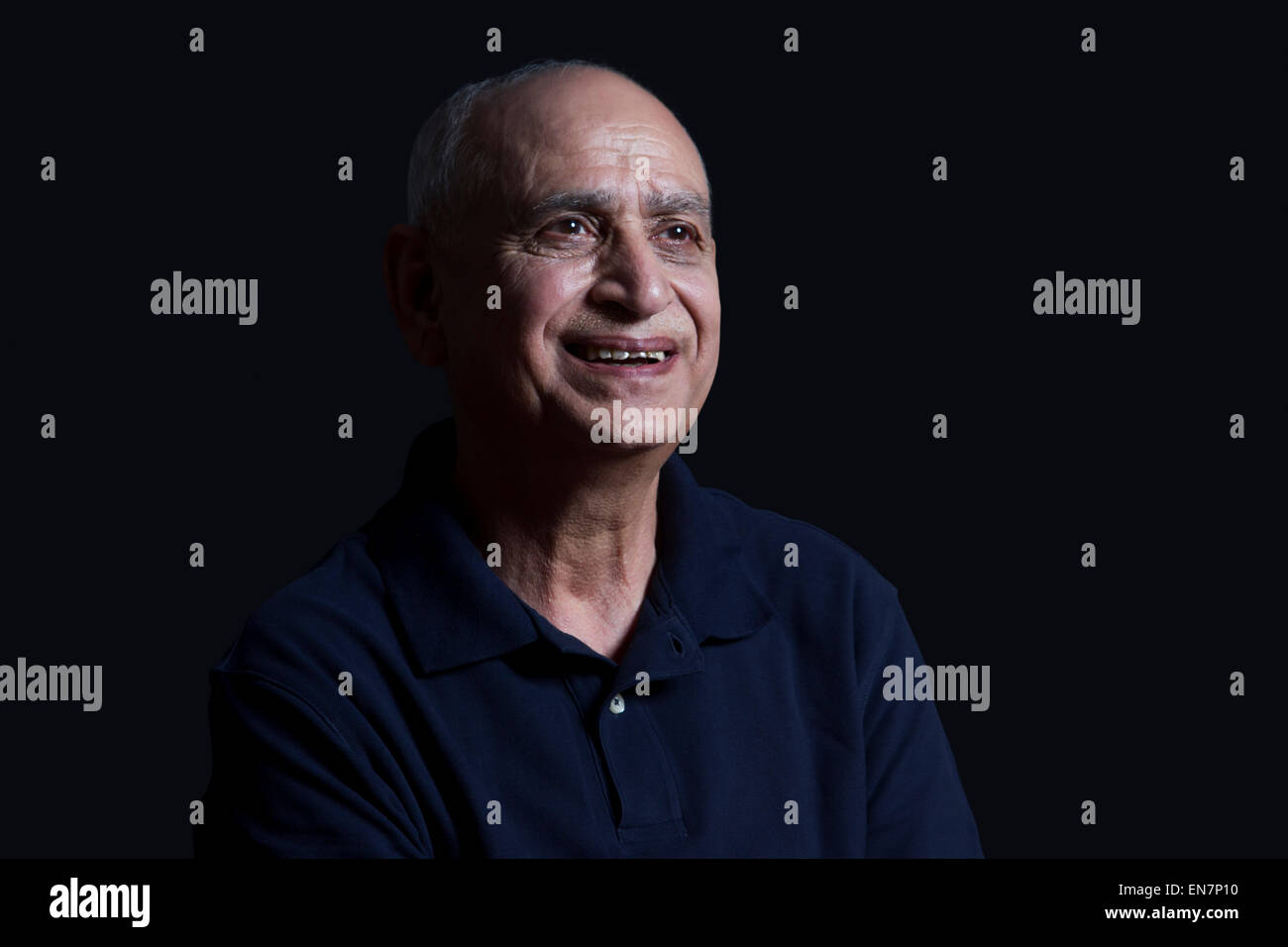 Old man smiling Stock Photo - Alamy