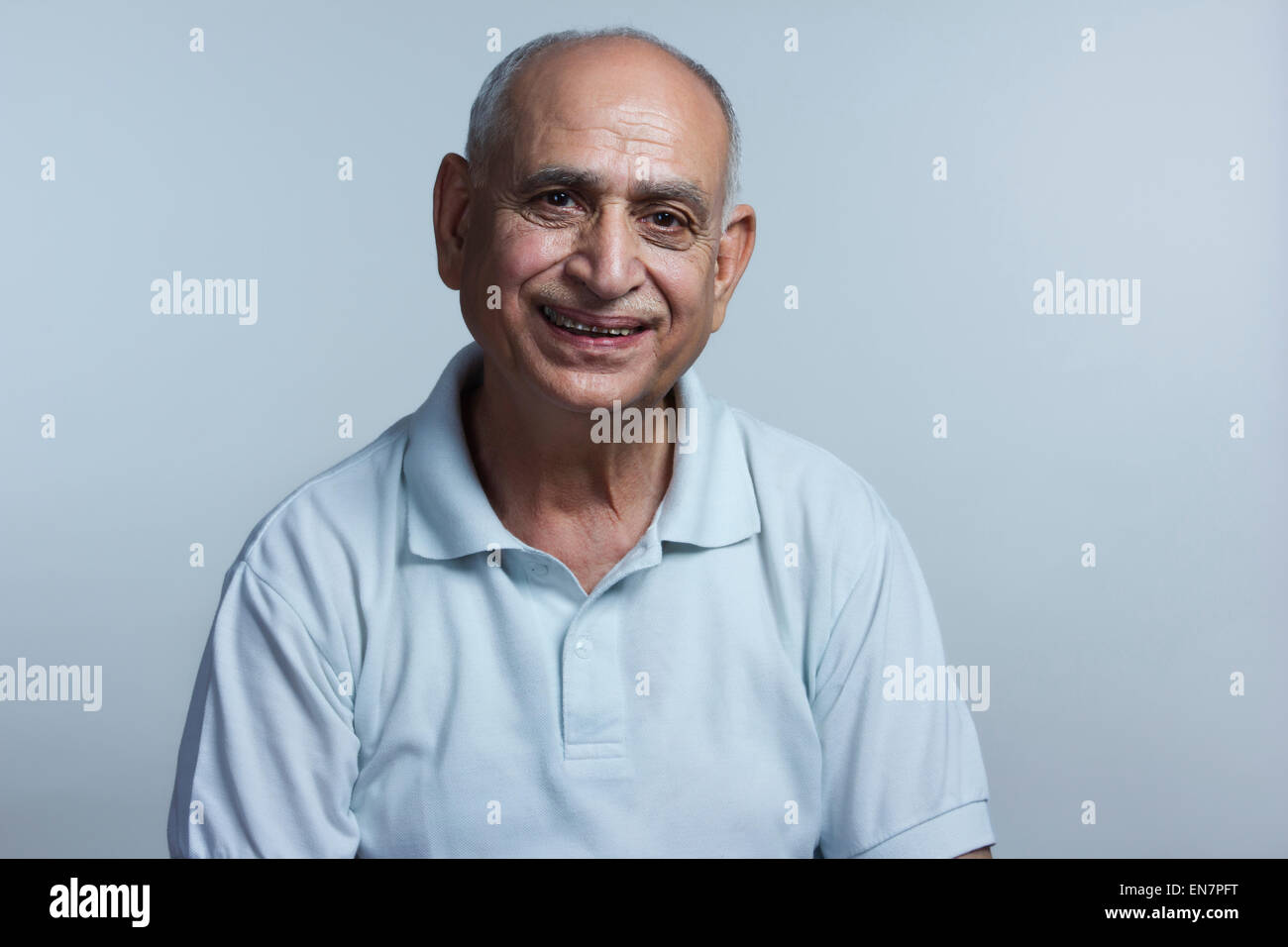 Portrait of old man smiling Stock Photo - Alamy