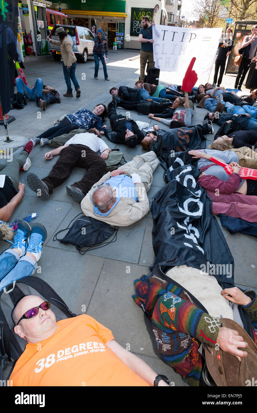 London in protest against bp hi-res stock photography and images - Alamy