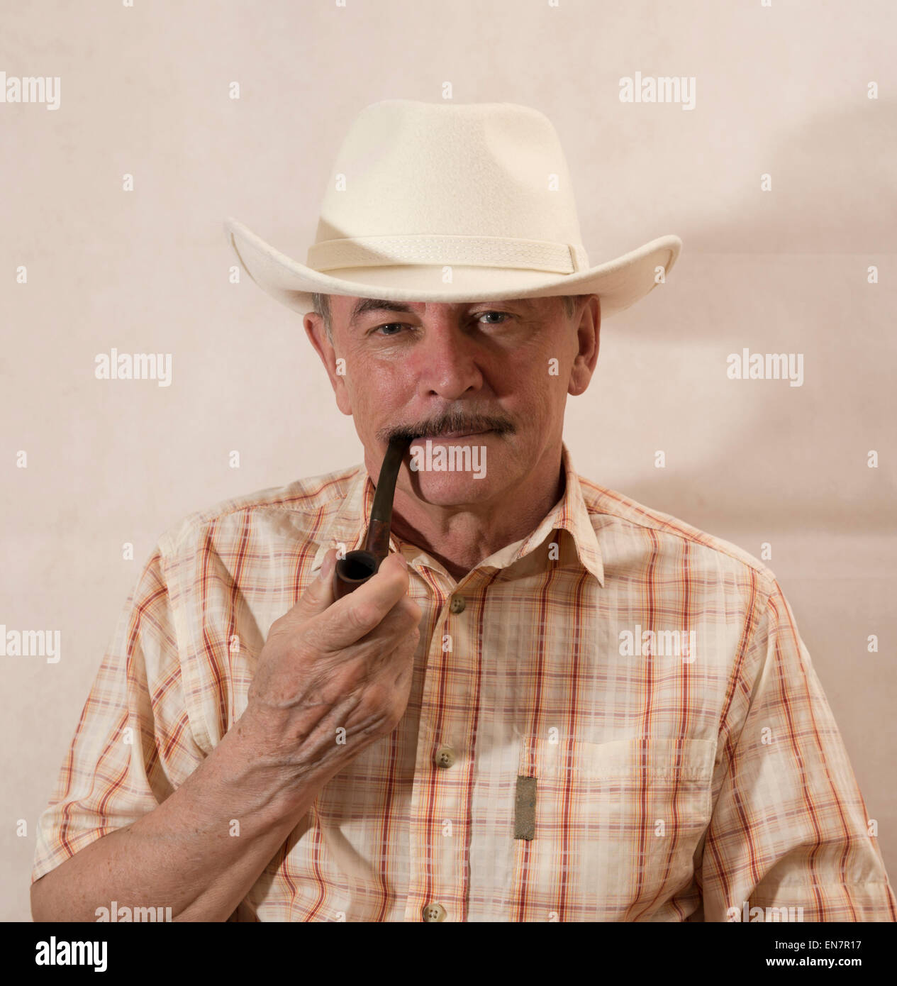 Hillbilly pipe hi-res stock photography and images - Alamy