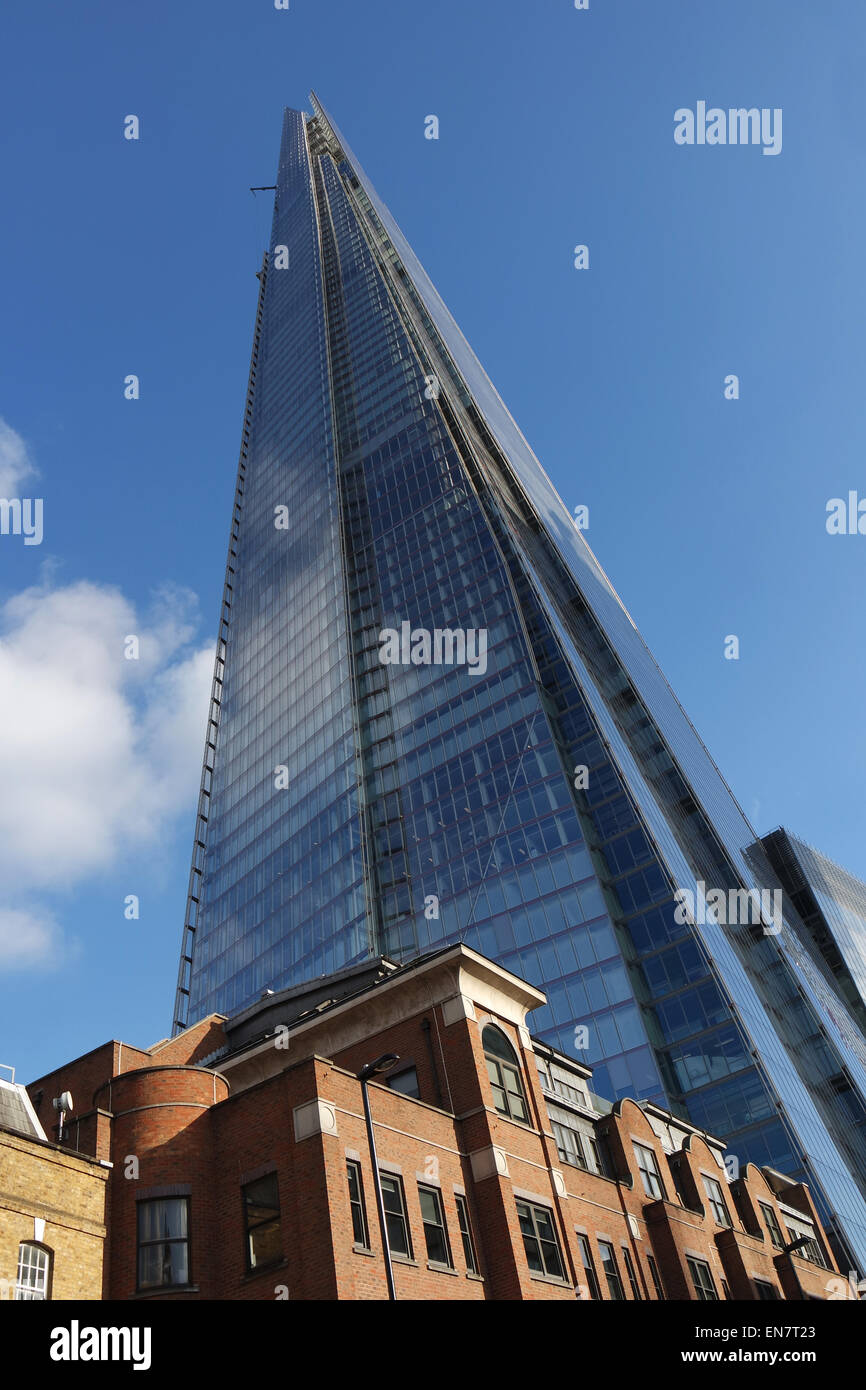 Glass clad spire hi-res stock photography and images - Alamy