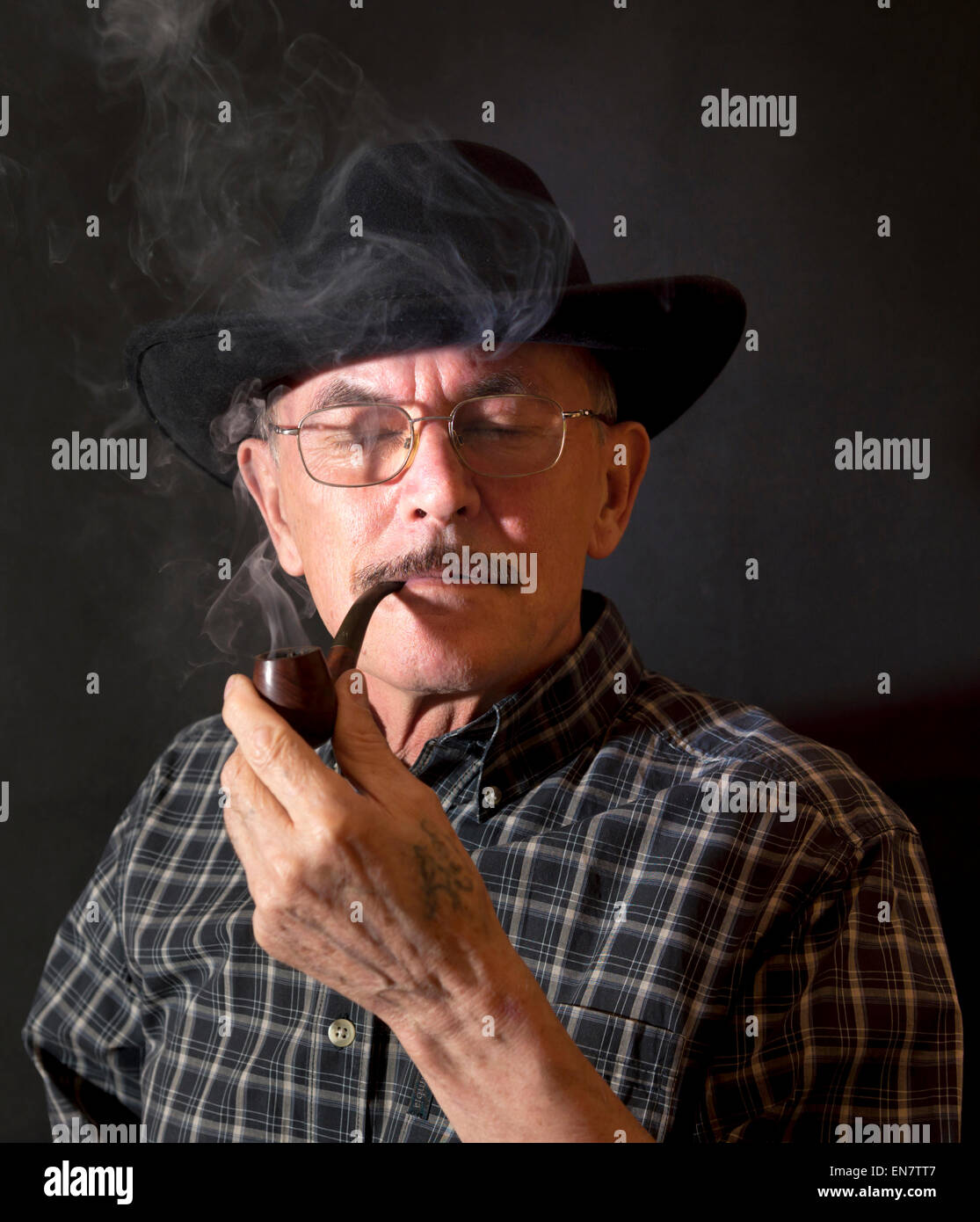 Hillbilly pipe hi-res stock photography and images - Alamy