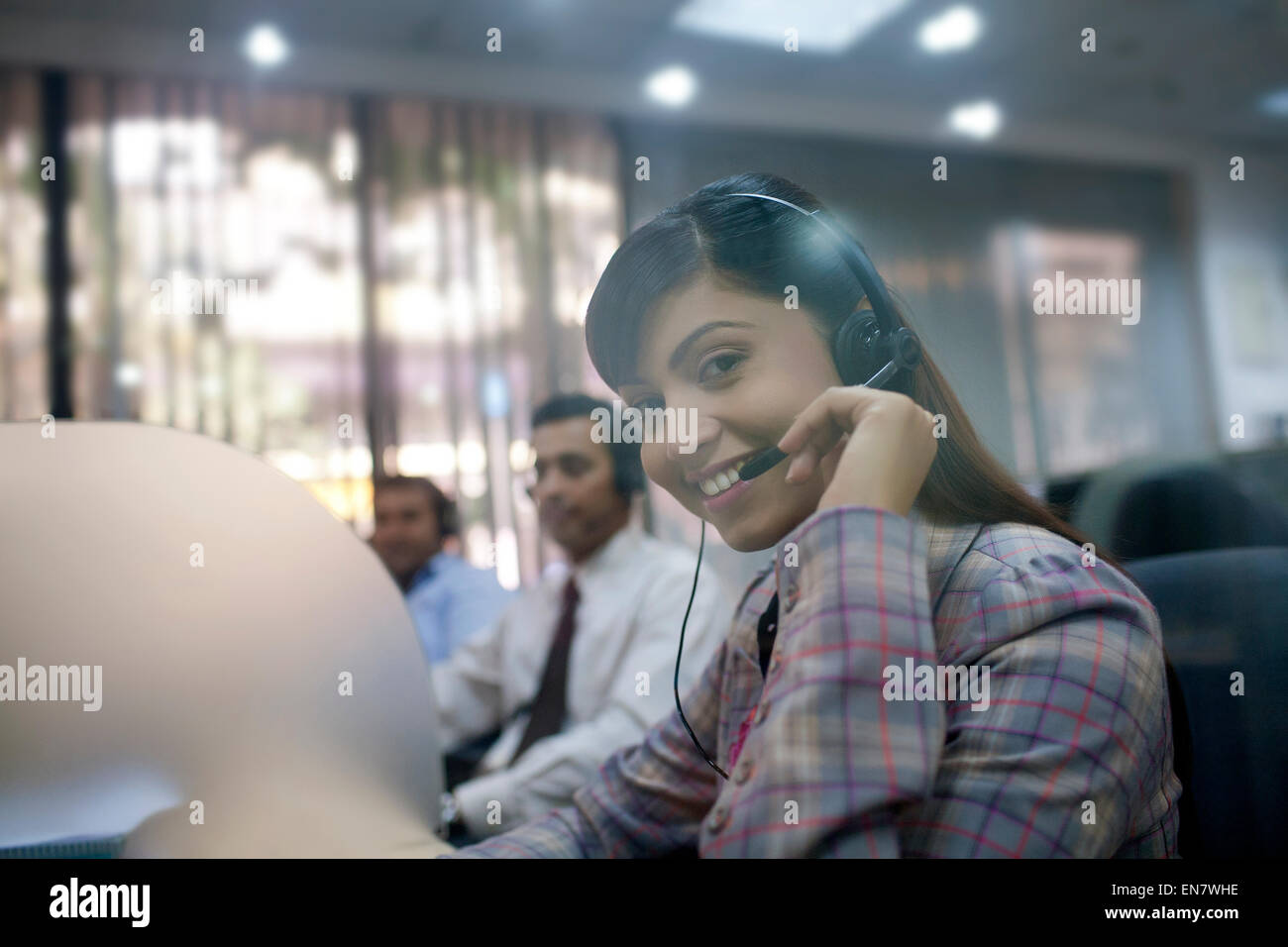 Female executive headset on hi-res stock photography and images - Alamy