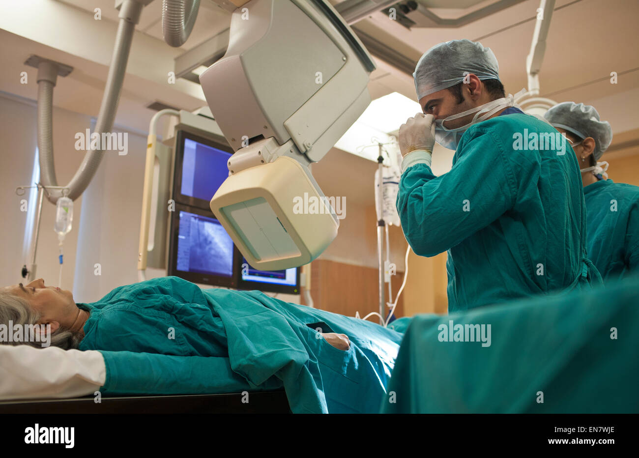 Doctors eyes hi-res stock photography and images - Alamy