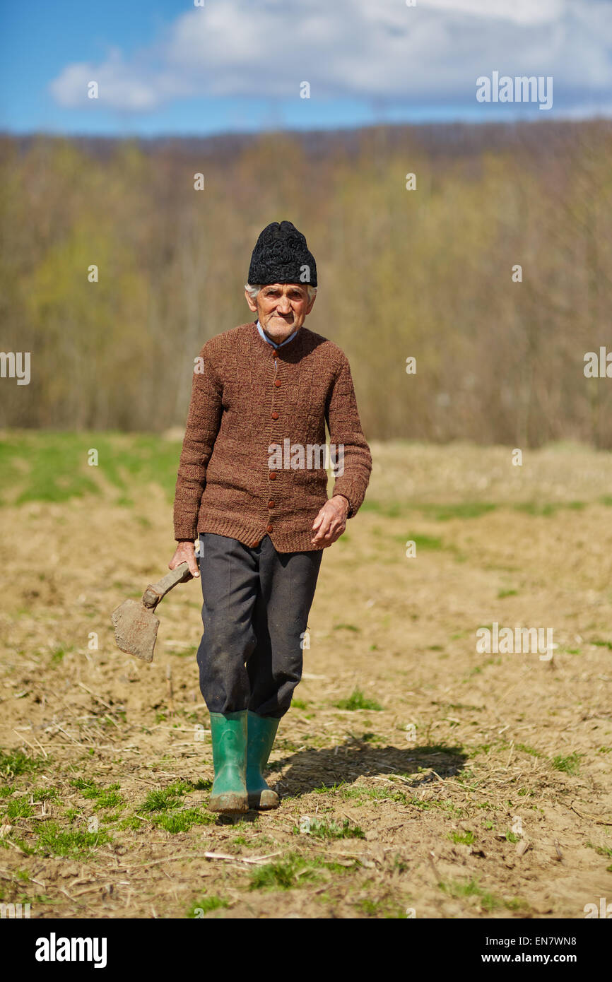 Old man hoe field hi-res stock photography and images - Alamy
