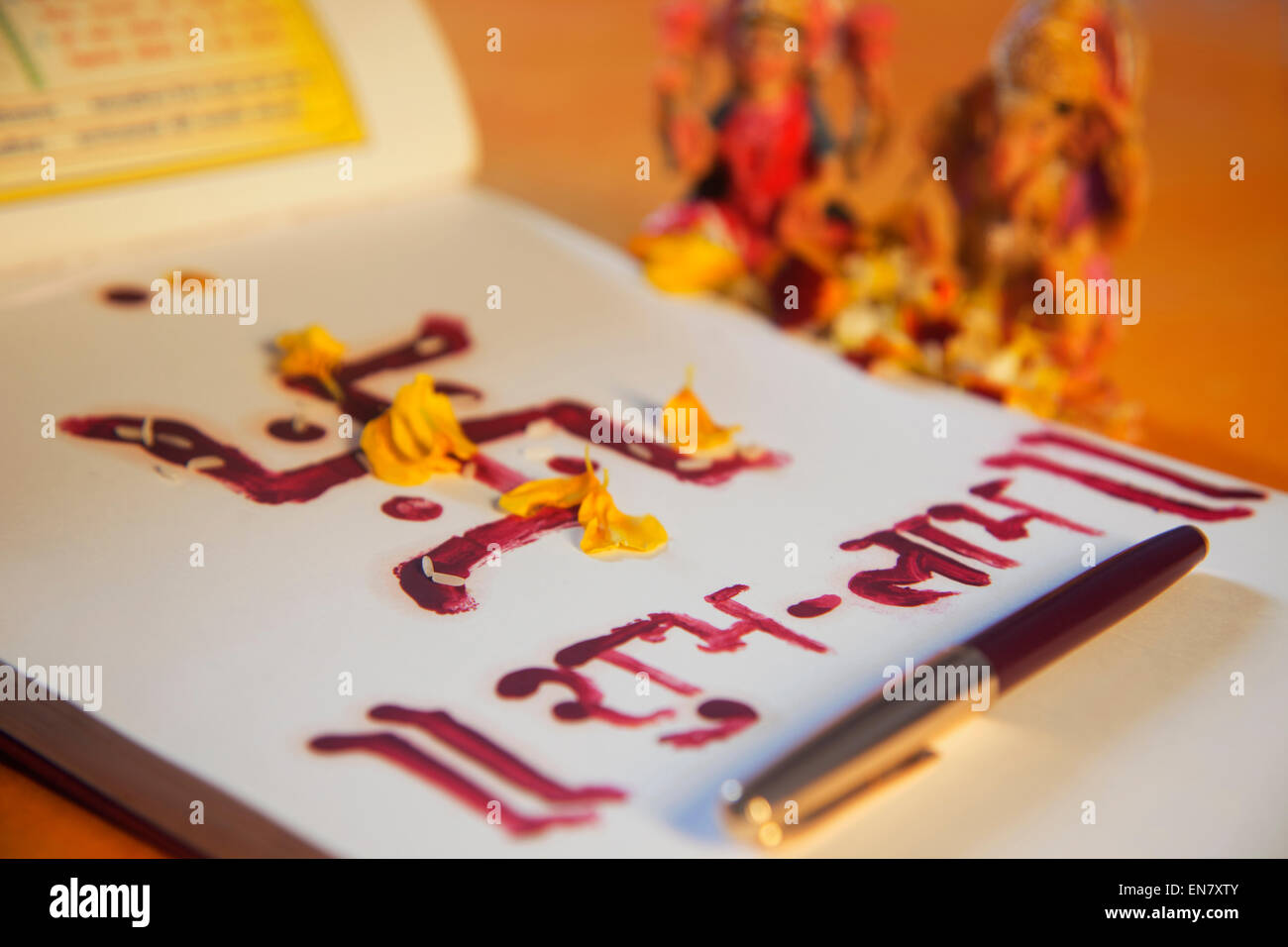 Lakshmi puja hi-res stock photography and images - Alamy