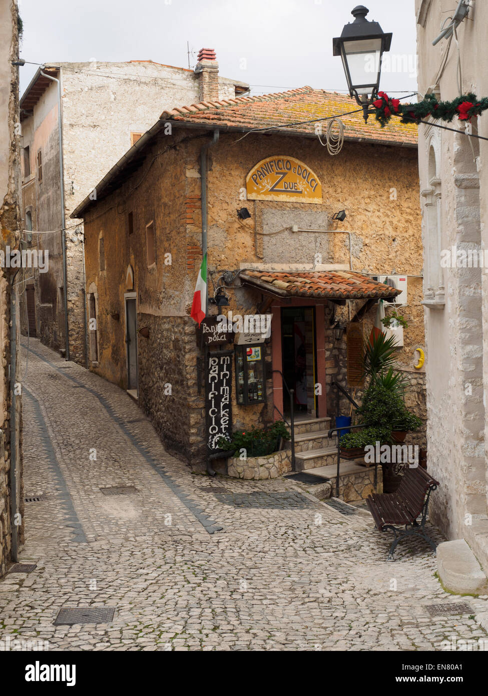 The medieval hill town of Sermoneta - Latina, Italy Stock Photo - Alamy