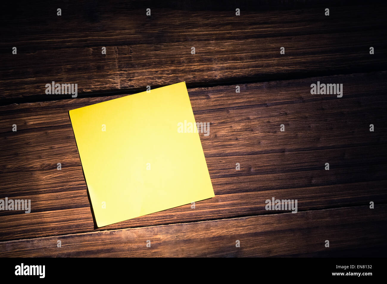 Yellow post it Stock Photo - Alamy