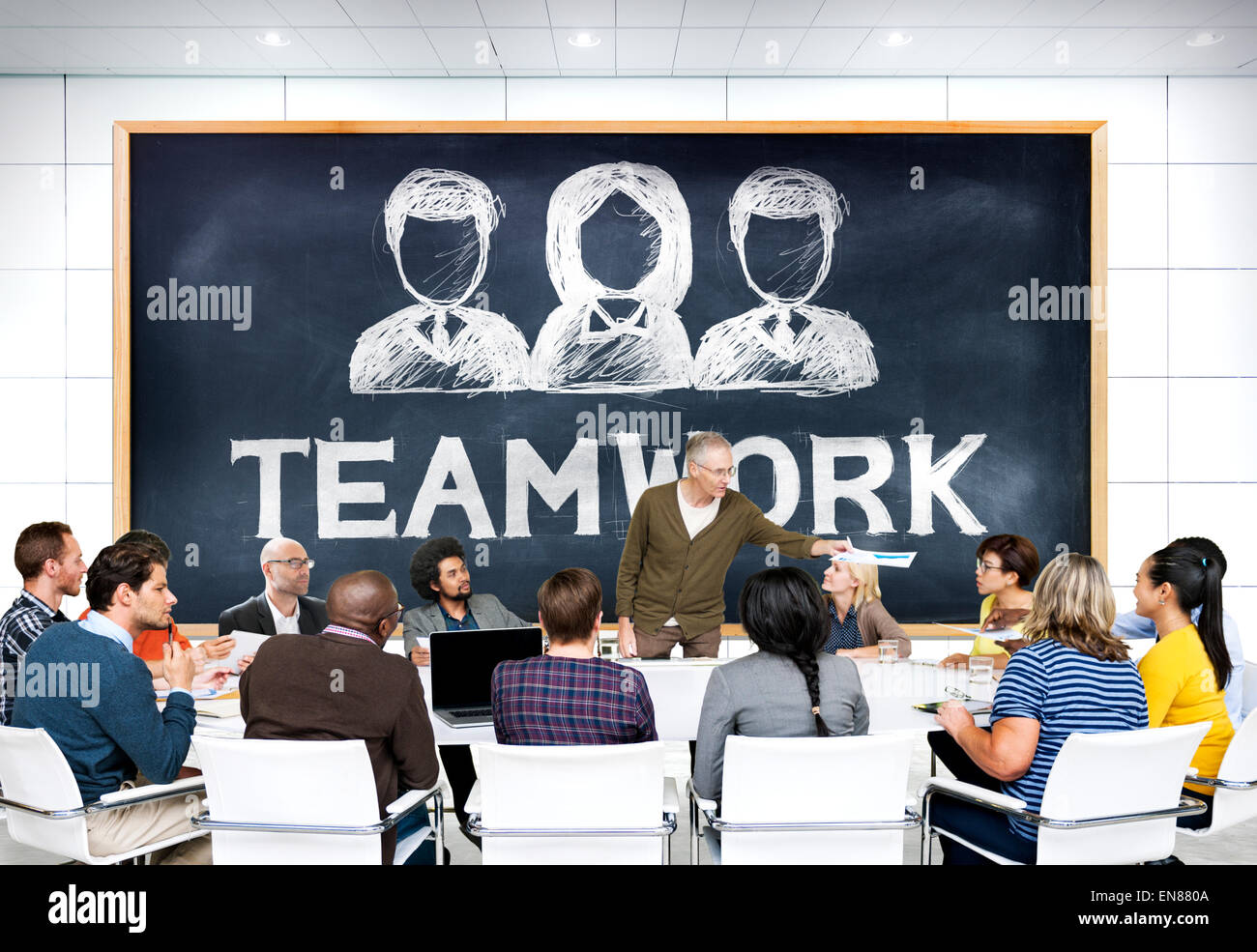 Diverse students group discussion hi-res stock photography and images ...