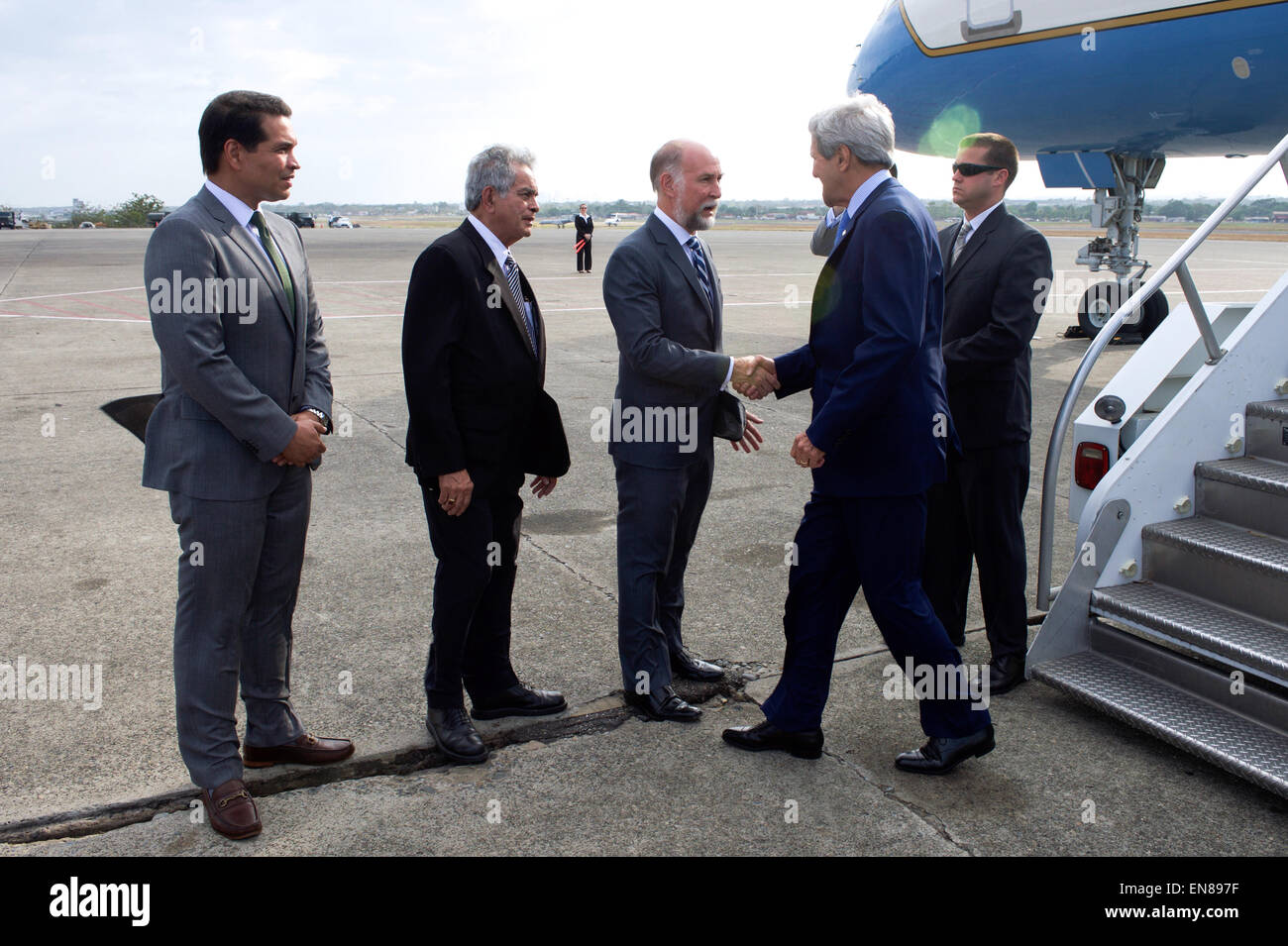 U.S. Ambassador to Panama Jonathan Farrar and a pair of Panamanian ...
