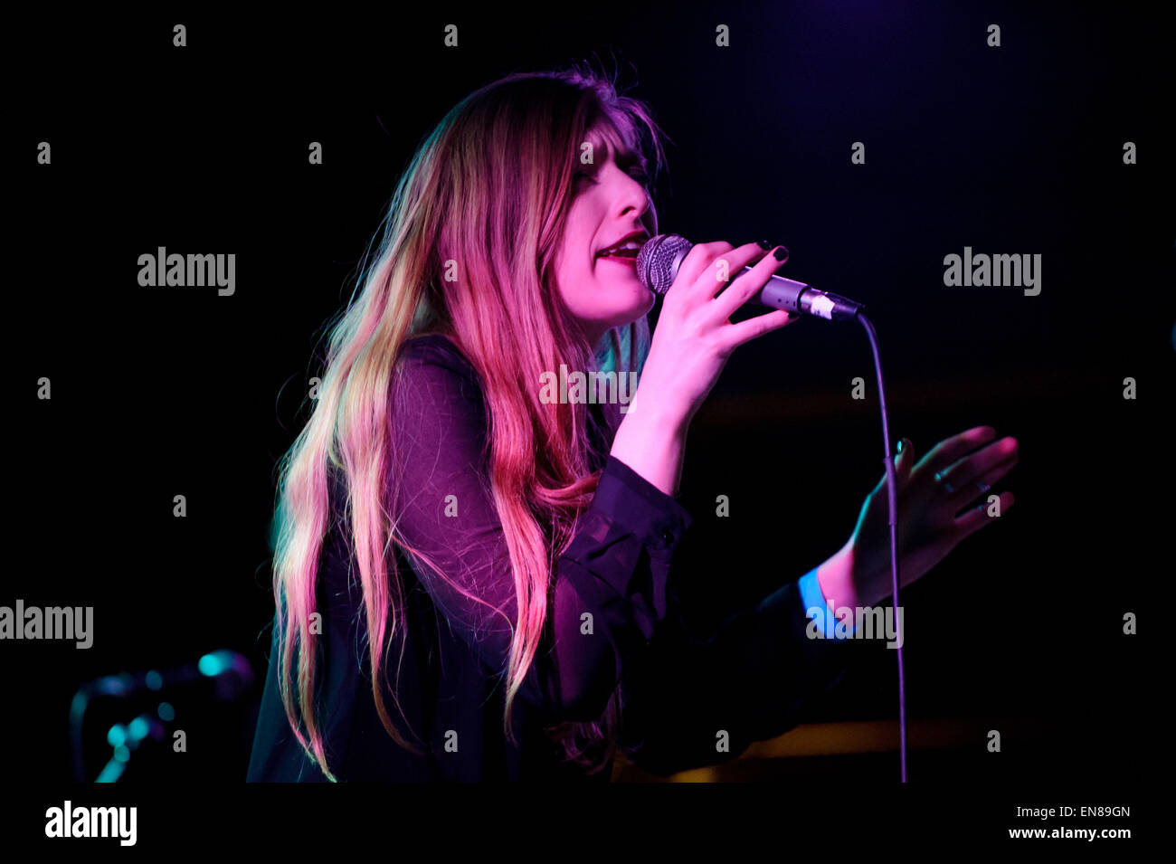Verite performs at the Knitting Factory Featuring: Verite Where: New ...