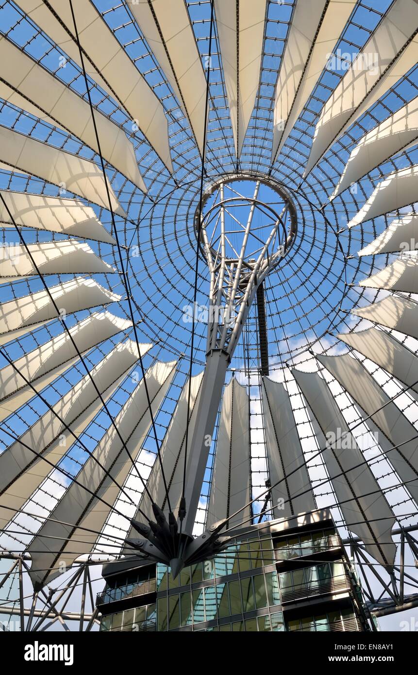 Sony center architecture hi-res stock photography and images - Alamy