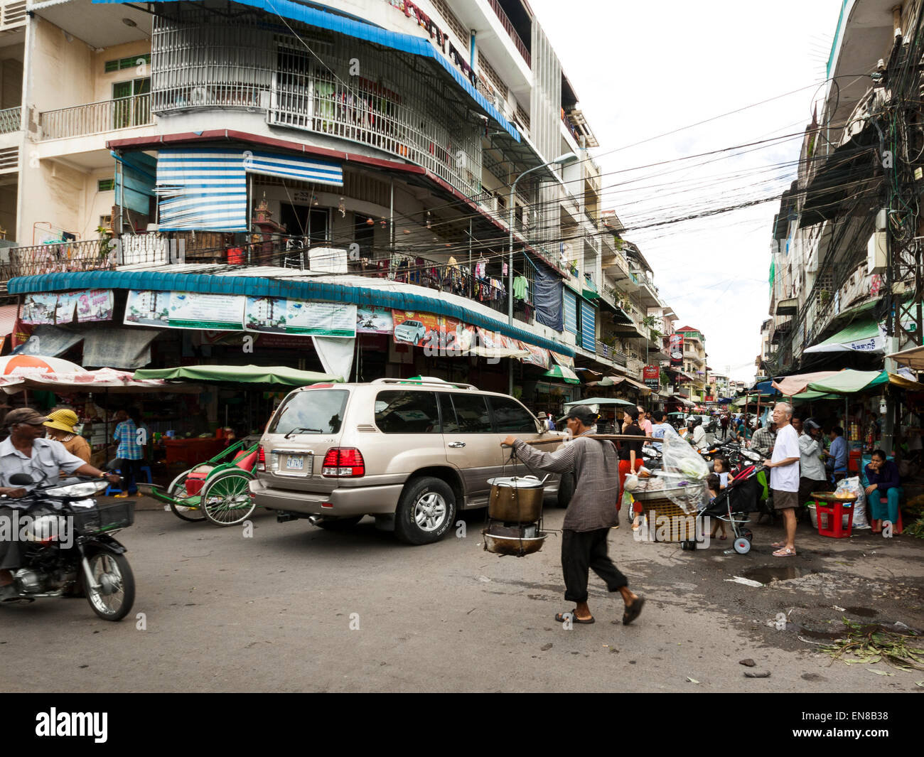Street scene in Phnom Penh, Cambodia, Asia Stock Photo - Alamy