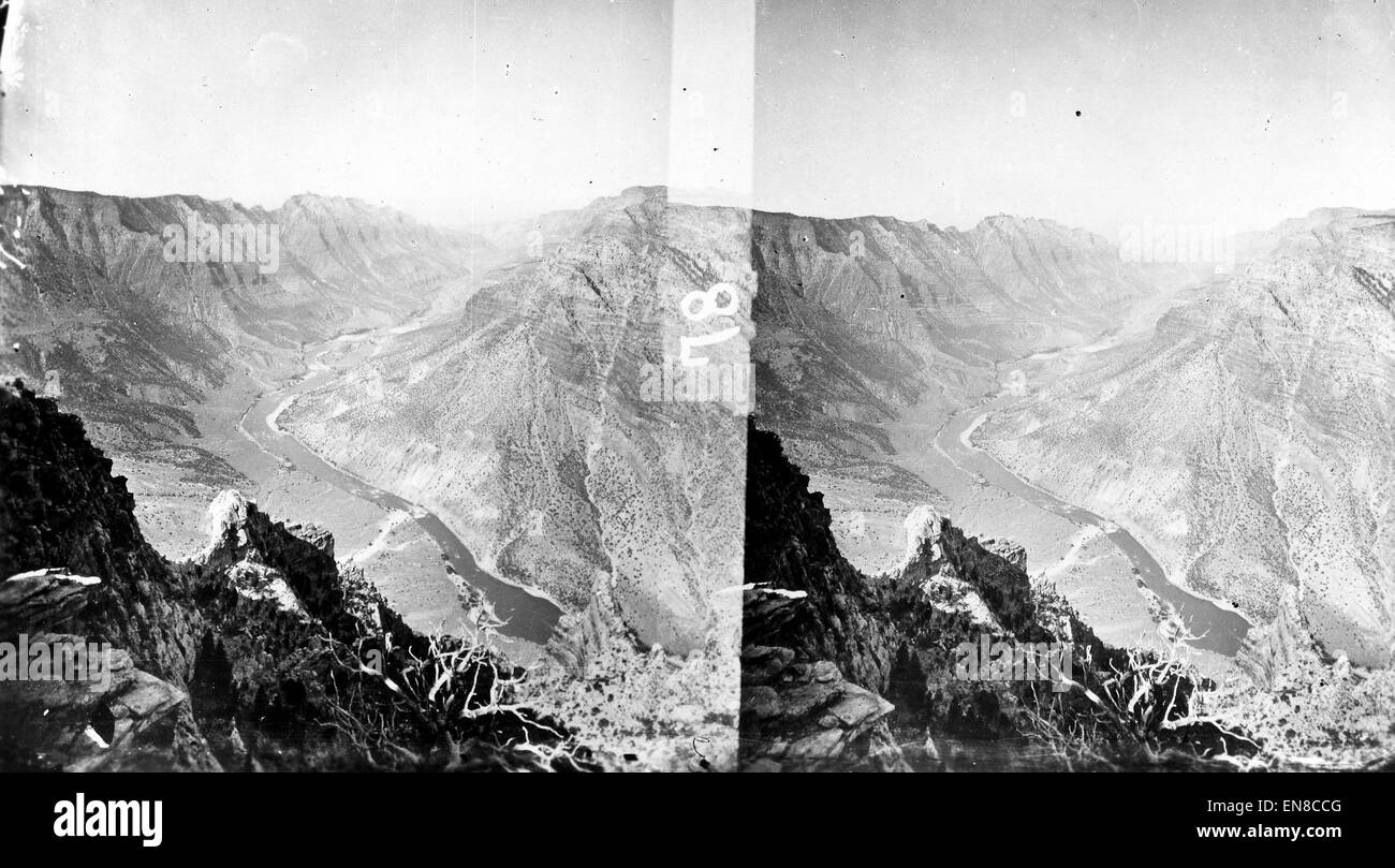 This photograph offers a scenic view of the Green River flowing through ...