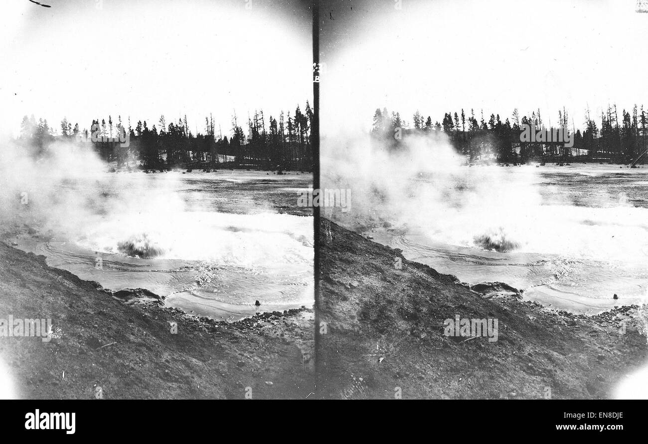 Sulphur spring yellowstone crater hills hi-res stock photography and ...