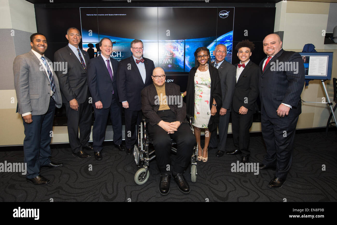 Caged bird legacy hi-res stock photography and images - Alamy