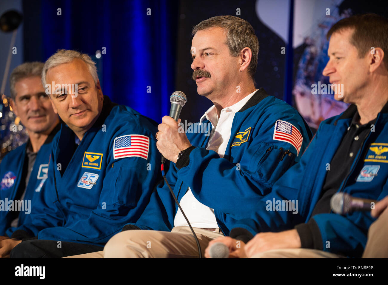 Nasa astronaut scott altman part hi-res stock photography and images ...