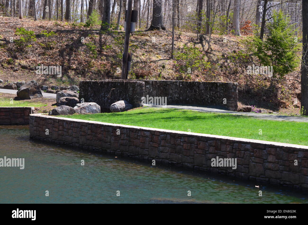 Stone bridge walls hi-res stock photography and images - Alamy