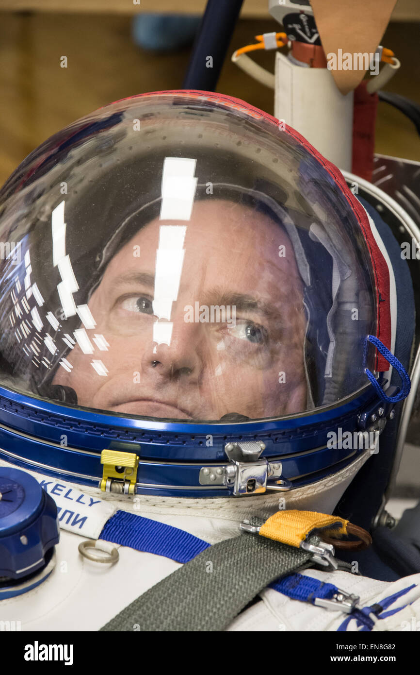 Space suit astronaut fit hi-res stock photography and images - Alamy