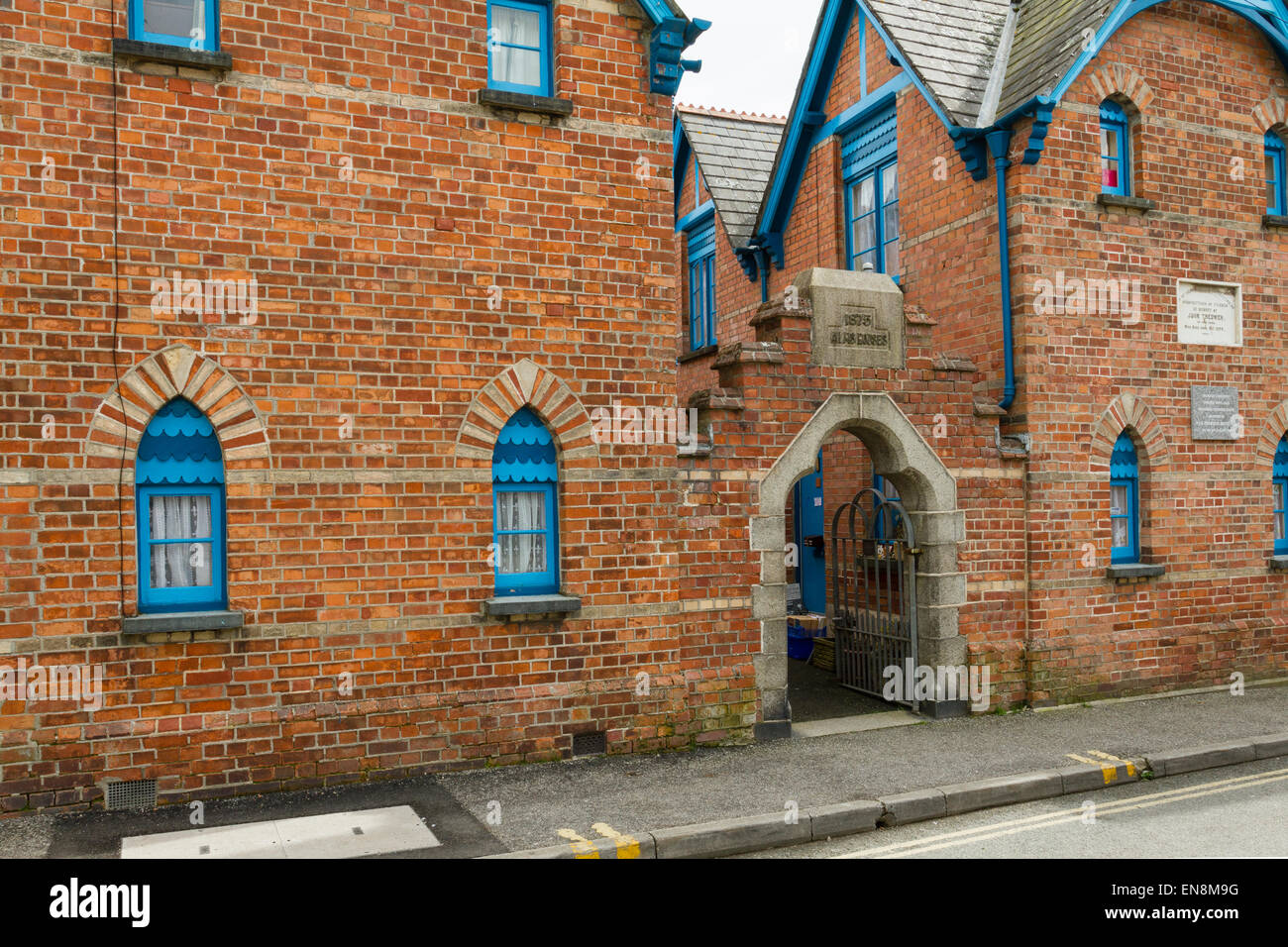 Alms houses cornwall hi-res stock photography and images - Alamy
