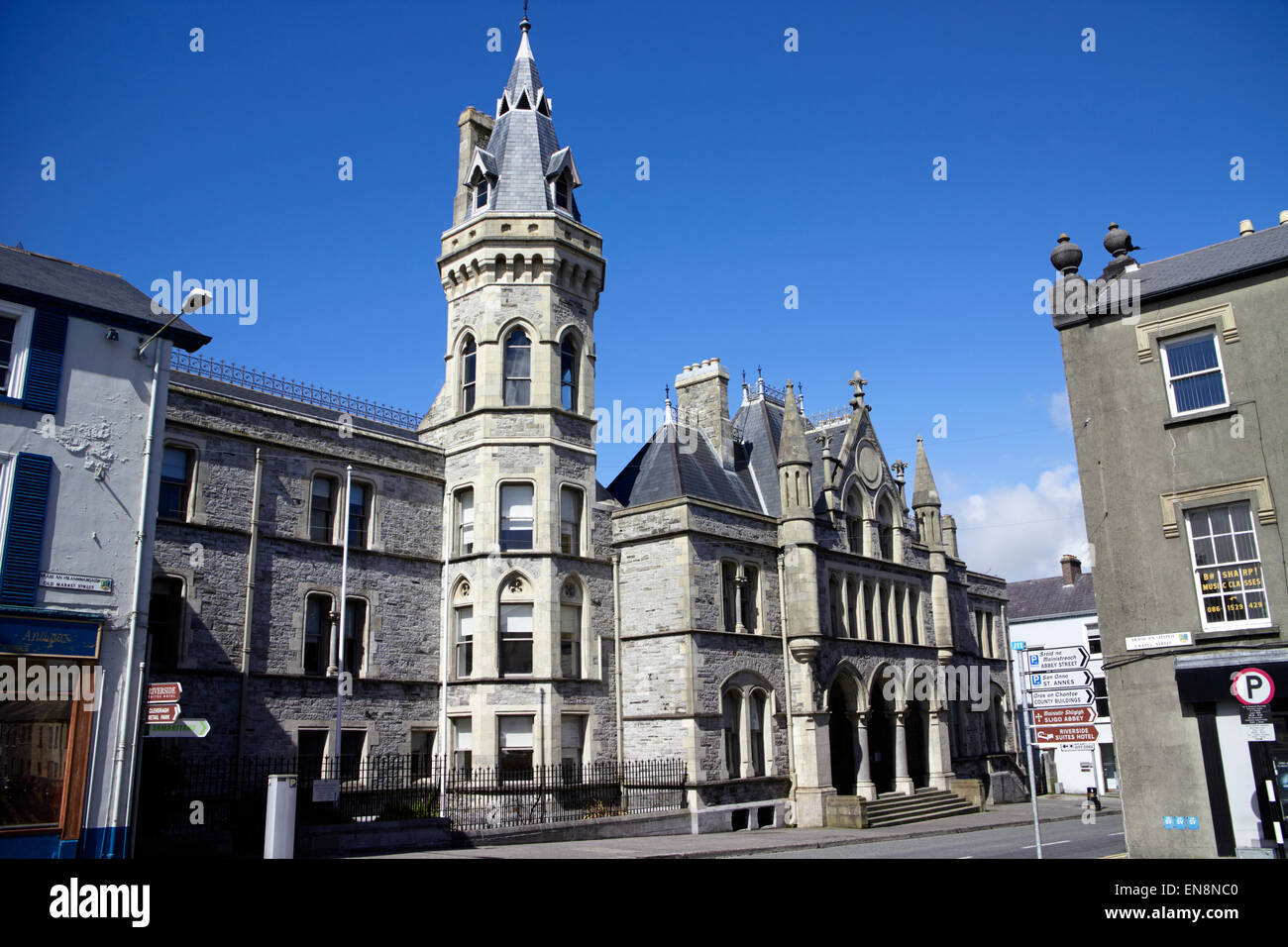 sligo courthouse republic of ireland Stock Photo - Alamy