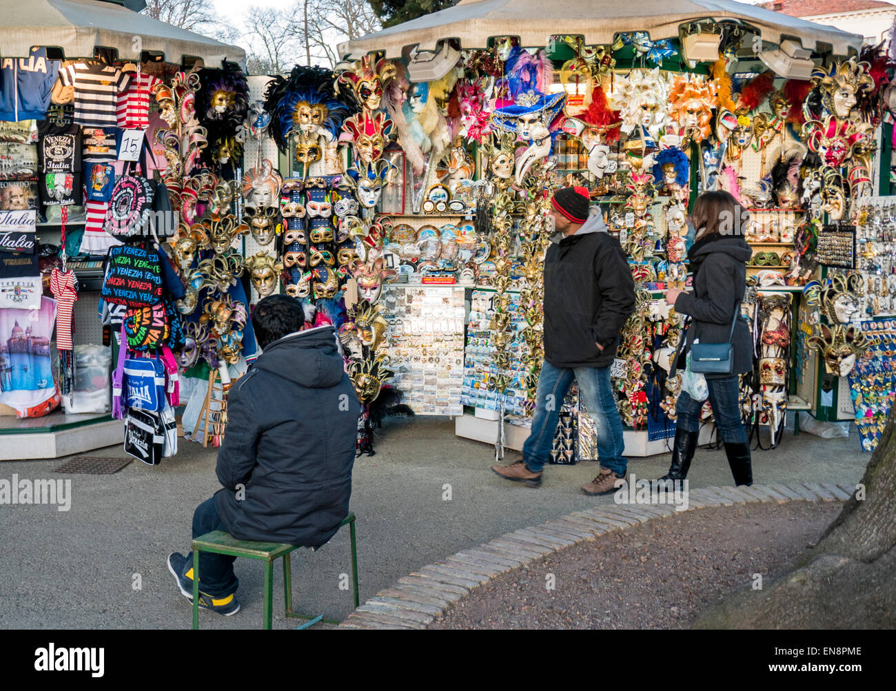 Vendors selling souvenirs, Venice, Italy, City of Canals Stock Photo - Alamy