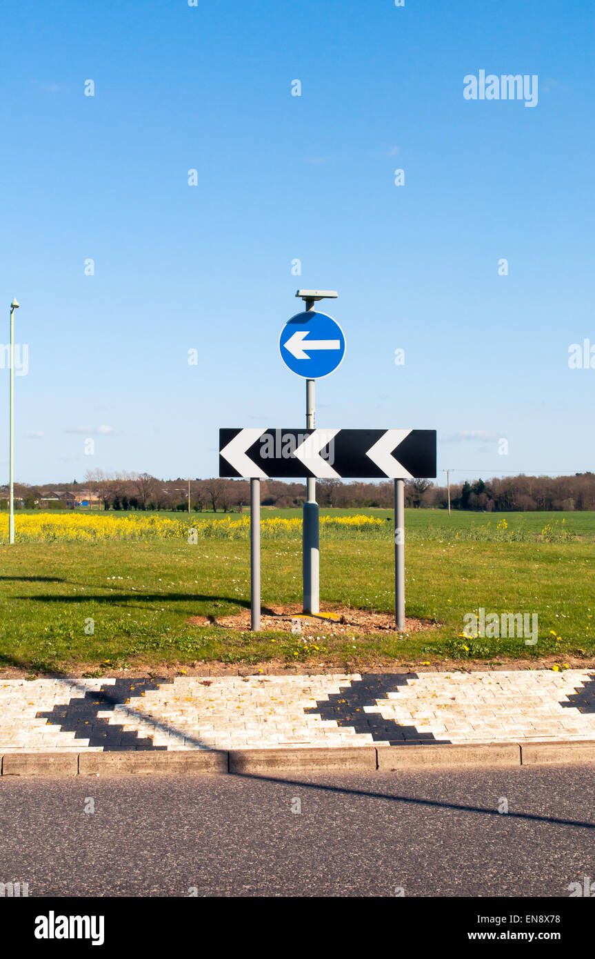 Modern road and roundabout in rural England Stock Photo - Alamy