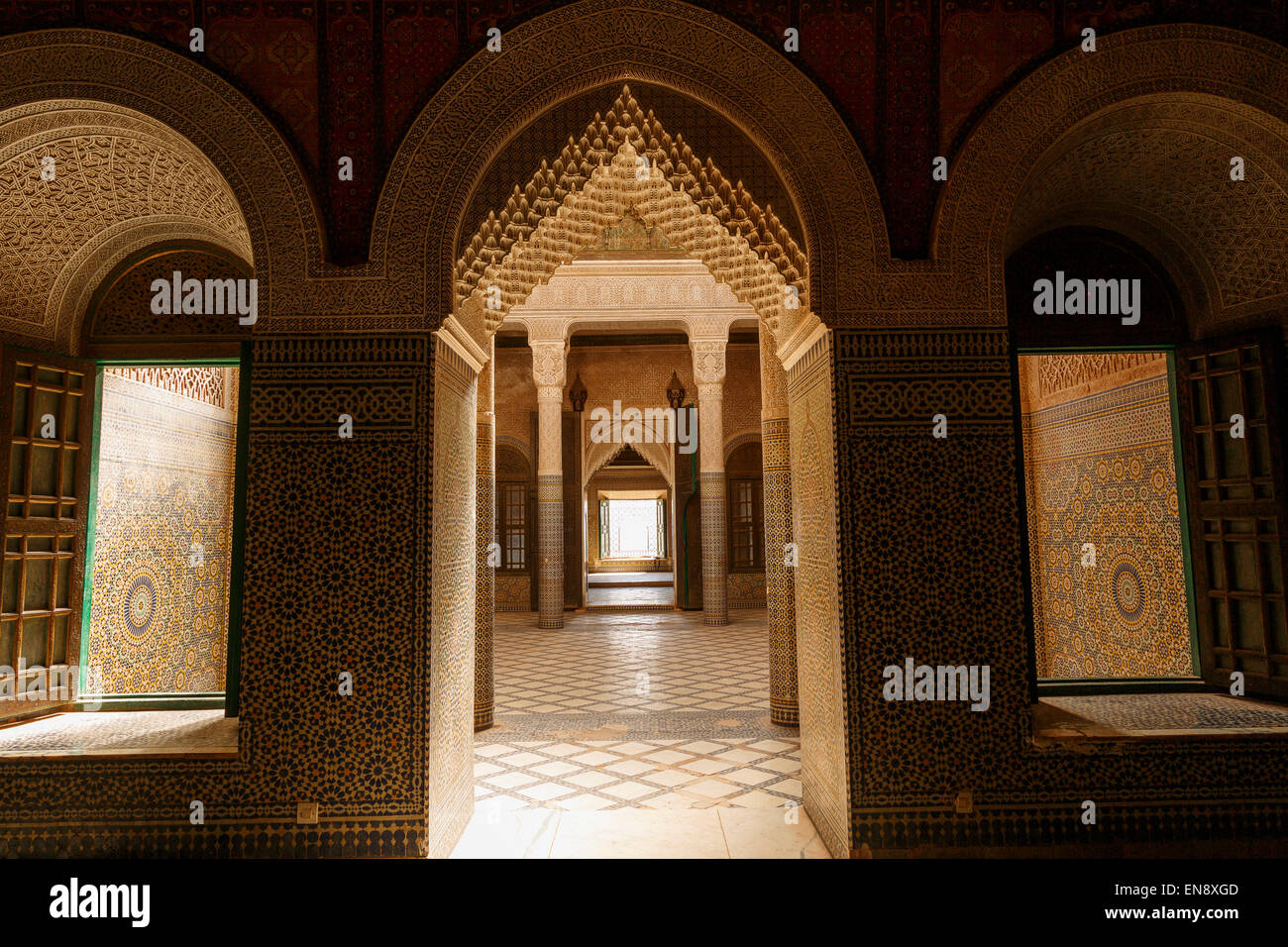 Berber Muqarnas Arabesque stalactite plaster work ceiling and Mocarabe ...