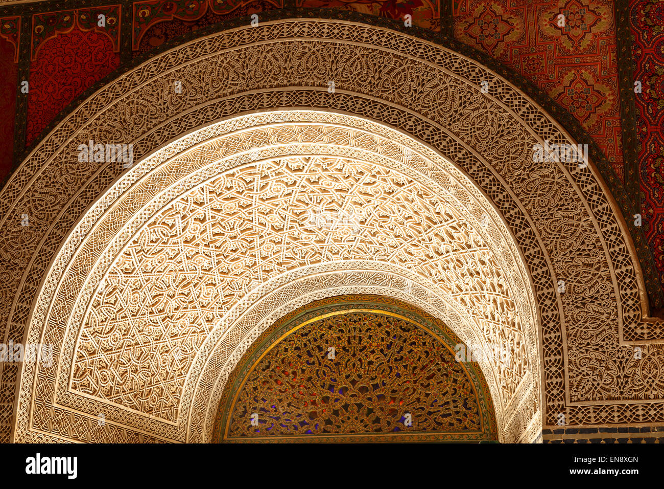 Berber Muqarnas Arabesque stalactite plaster work ceiling and Mocarabe ...