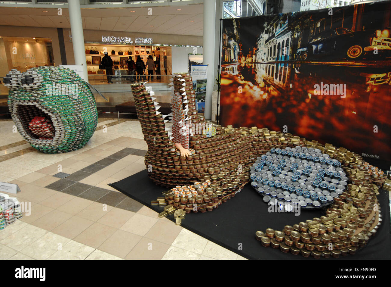 (150430) -- VANCOUVER, April 30, 2015 (Xinhua) -- Famous cartoon ...