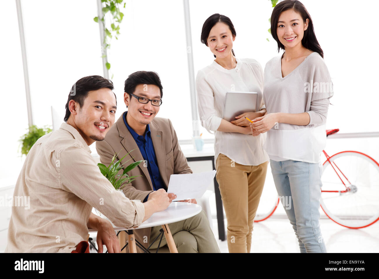 Business men and women working in the Office Stock Photo - Alamy