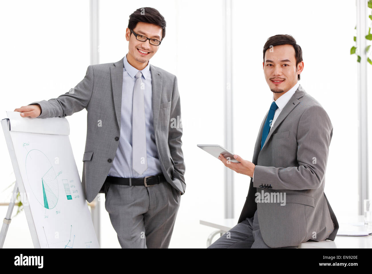Business in middle east hi-res stock photography and images - Alamy