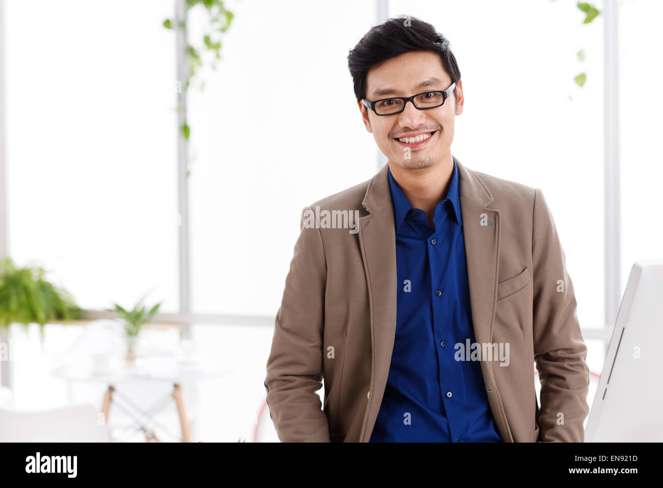 Portrait business middle east man hi-res stock photography and images ...