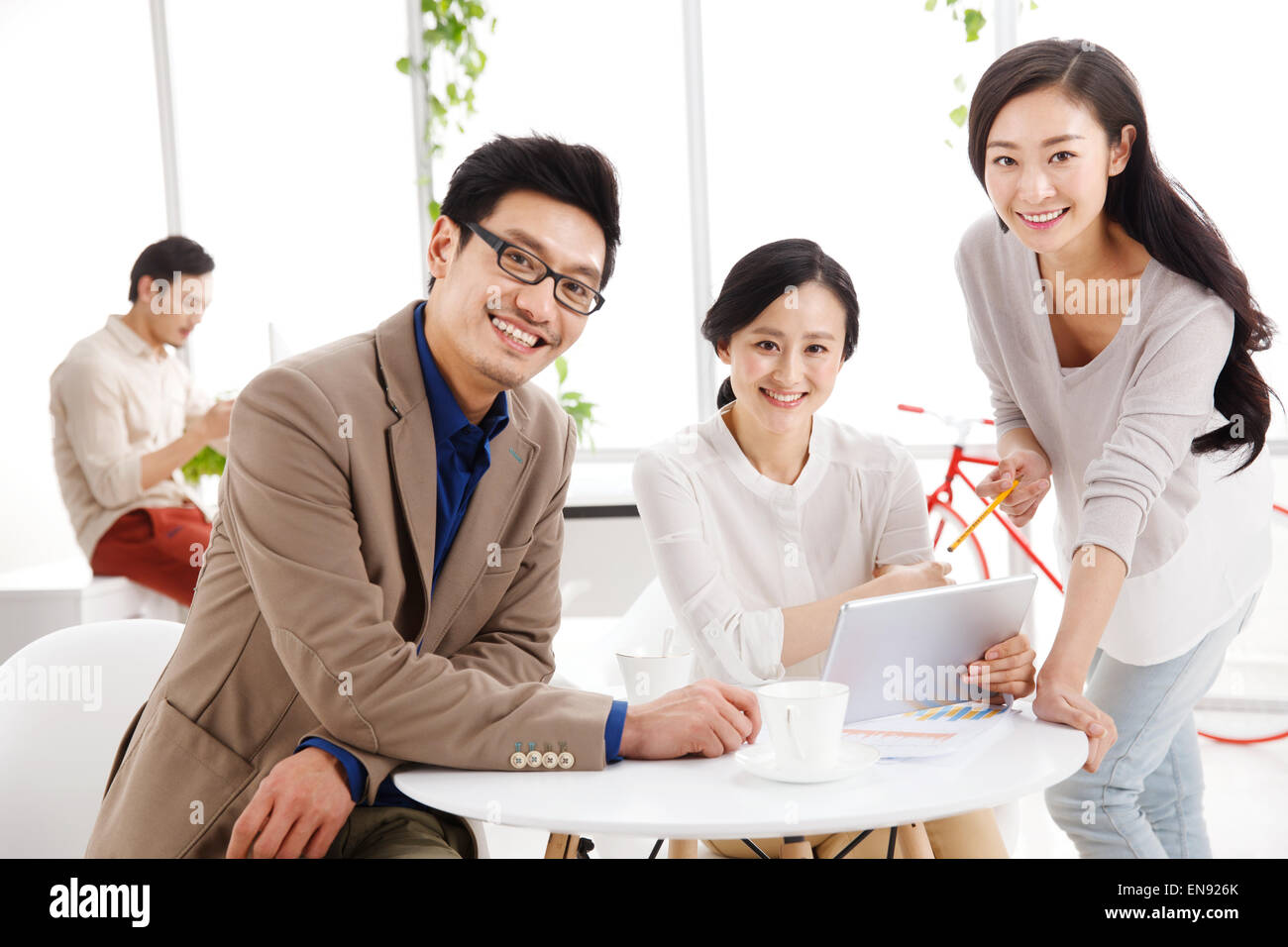 Business men and women working in the Office Stock Photo - Alamy